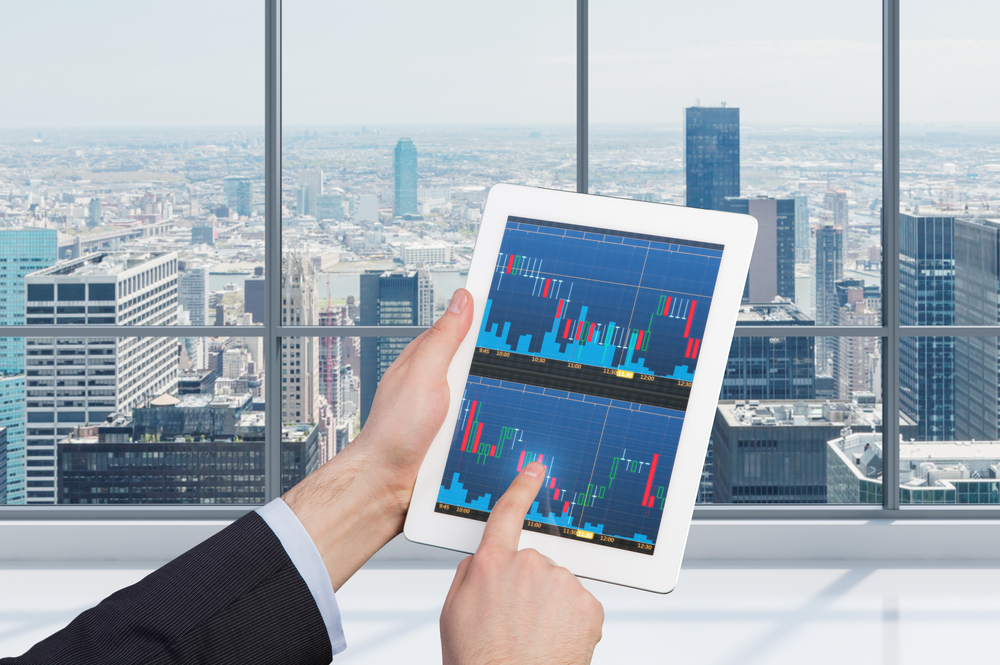 NASDAQ a NYSE – klíčové rozdíly pro investory - Investujeme.cz ...